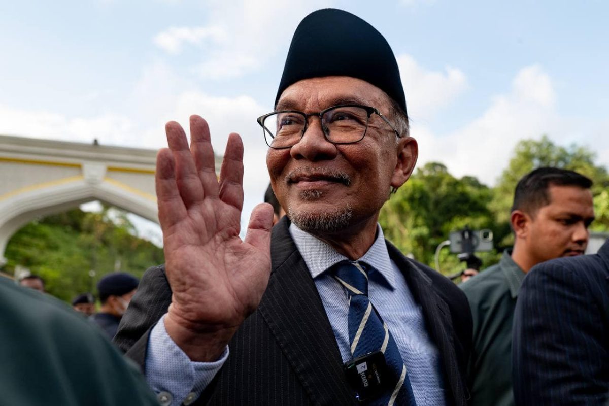 Anwar Ibrahim Will Be Sworn In As PM Of Malaysia At 5 P.m. Today