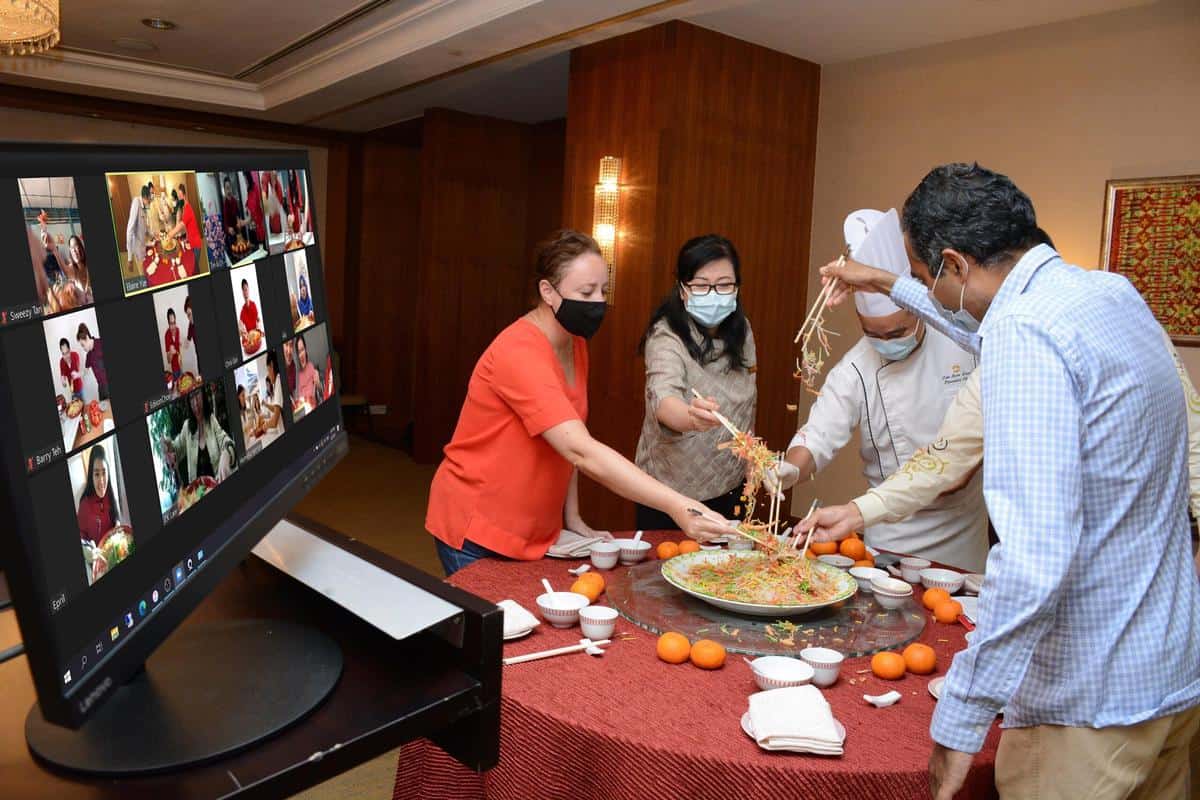 Can't Meet Up With Your Families? Have A Virtual Lou Sang Instead!